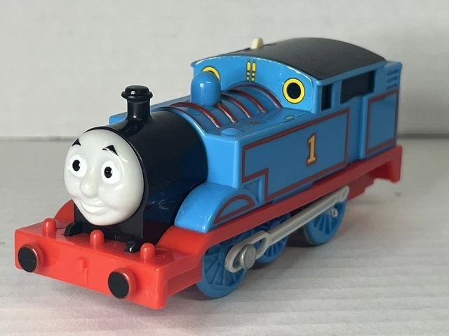 THOMAS & FRIENDS Trackmaster Thomas The Tank Engine 2009 Toy Train Blue ...