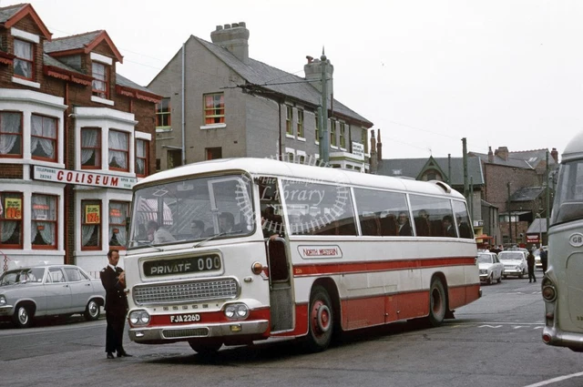 PHOTO North Western Leyland PSU4/4R 226 FJA226D at Blackpool in 1969 £1 ...