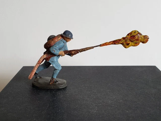 ELASTOLIN LINEOL SOLDAT mit Flammenwerfer Schlauch Franzose Militär II WK Masse EUR 34,99 ...