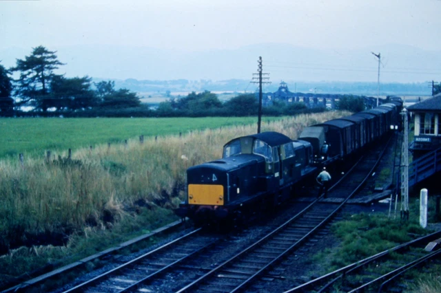 RAILWAY SLIDE COLOUR Rail DE828 Class 17 BR Green on Freight £2.95 ...