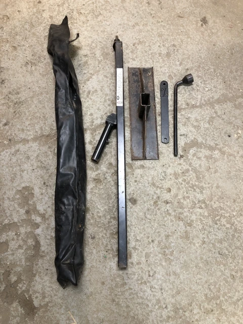 LAND ROVER DEFENDER - Factory supplied hi lift jack with stand and ...