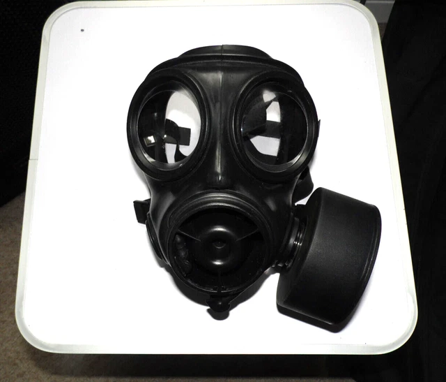 BRITISH ARMY ISSUE Avon S10 Respirator / Gas Mask, Size 3. 2001 Dated ...