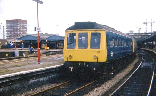 ORIGINAL COLOUR SLIDE of L103 BR DMU £0.99 - PicClick UK