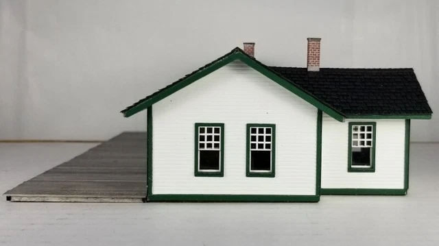 HO CANADIAN NATIONAL Railway CNR 4th Class Station Monashee Laser ...