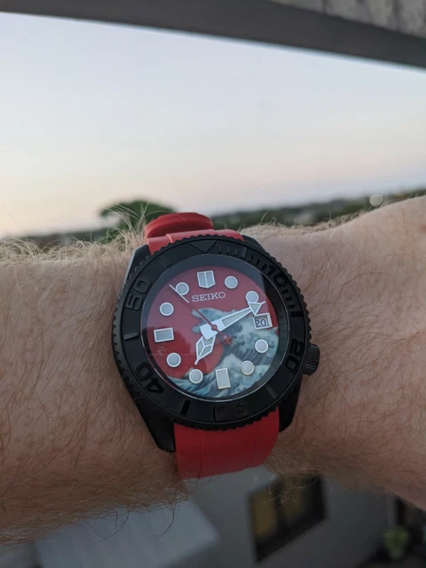 SEIKO SKX007 MOD Custom Godzilla Great Wave Red and Black DLC Sports ...