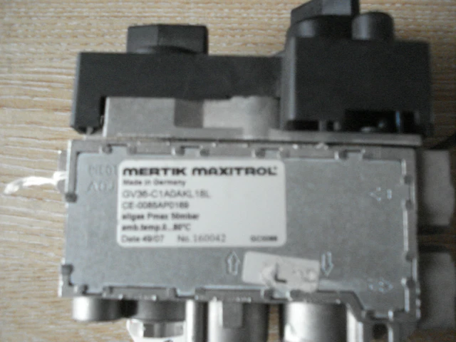 MERTIK MAXITROL GV36 Gas Fire Control Valve, GV36-C1AOAKL18L Remote ...