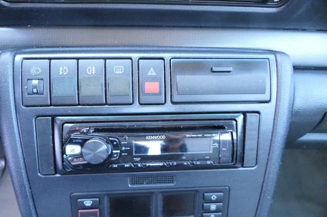 VW GOLF 4 Bora T5 T4 Radio CD Player Kenwood KDC-161U MP3 WAV USB £38. ...