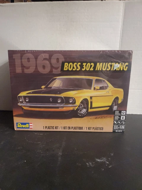 1969 FORD MUSTANG Boss 302 Revell 1:25 Scale Plastic Model Car Kit EUR ...