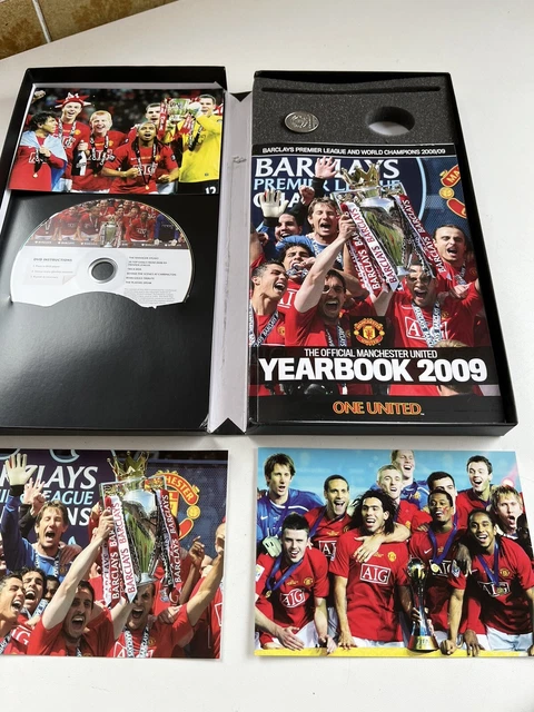 MANCHESTER UNITED MEMBERSHIP Pack 2008/2009 Yearbook, Badge, Postcards ...