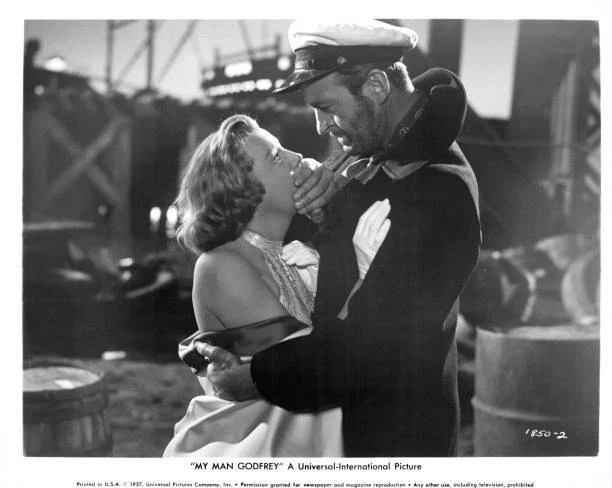JUNE ALLYSON HAS her mouth covered by David Niven My Man Godfrey 1- Old ...