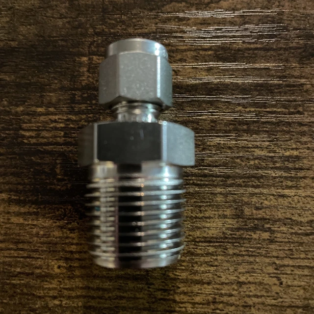 1 Swagelok Bored Through Male Connector 1 4 In X 1 2 In Male Npt Ss