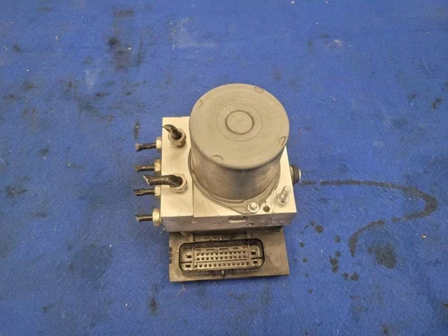 2012-2015 CHEVROLET CAMARO SS ABS Anti-Lock Brake Module Pump Front ...