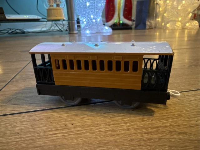 VINTAGE HENRIETTA THOMAS the Tank Engine Trackmaster Coach Carriage £0. ...