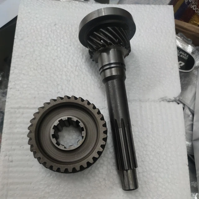 LAND ROVER - Series 3 - Primary Pinion and Constant Mesh Gear 606880 £ ...
