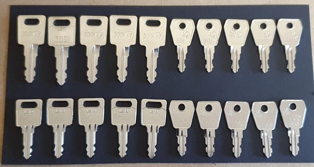 KENTEC FIRE ALARM Isolation Panel Switch Keys x 20 - 5 of each key £44. ...