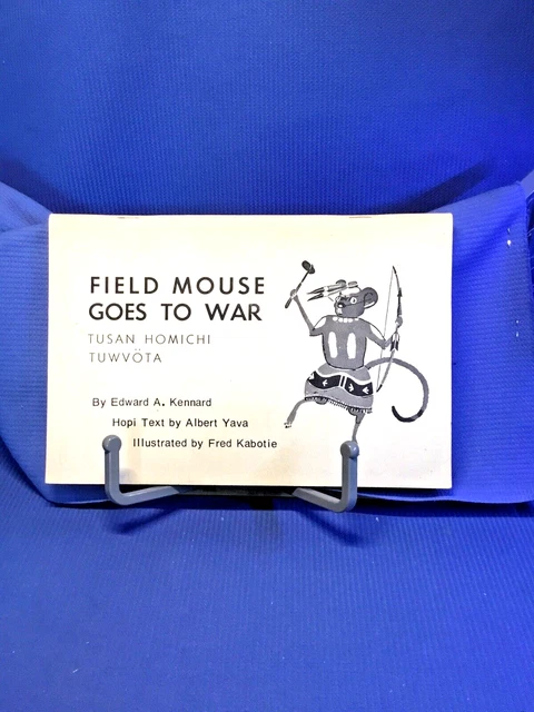 FIELD MOUSE GOES To War par Edward A. Kennard 1977 couverture souple ...