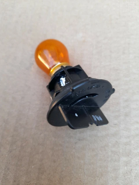 INDICATOR BULB PA66-GF30 PY21W Holder Renault Clio Mk3,Peugeot207 £10. ...