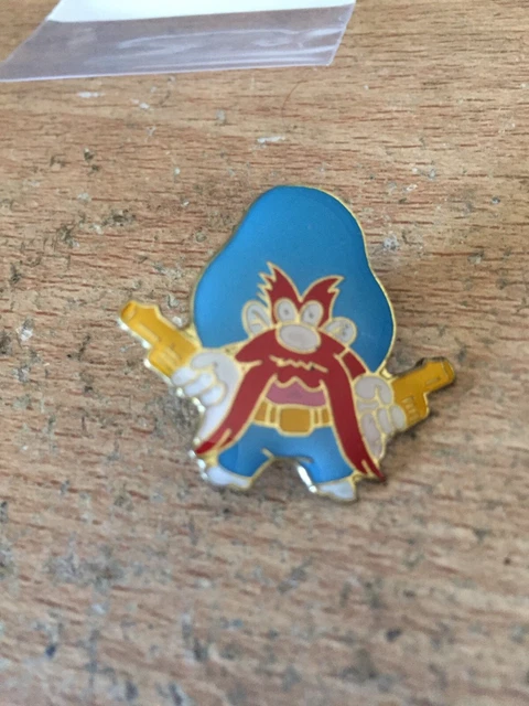 OLD WARNER BROS. Looney Tunes Yosemite Sam Pistols Drawn pin £6.30 ...