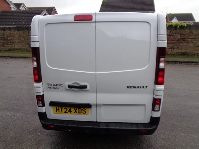 2024 - 24 Plate - Renault Trafic LL30 Advance LWB 6 Seat Crew Van, Only ...