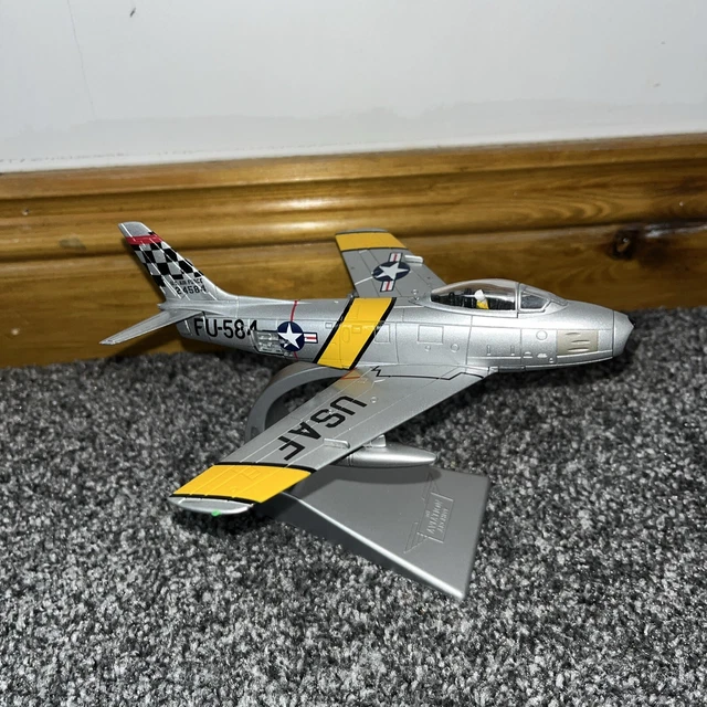 USAF NORTH AMERICAN F-86 Sabre Desk Display Fighter Jet Model 1/48 SC ...