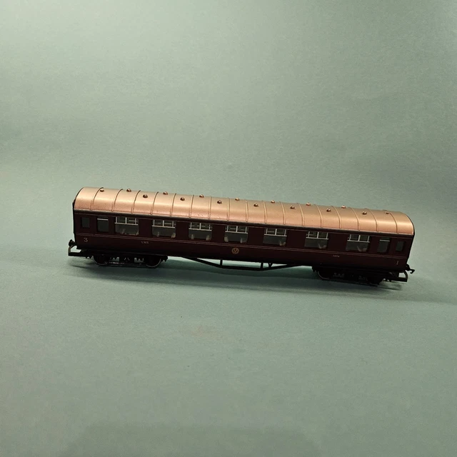 MODEL RAILWAY 1ST & 3rd Class LMS Coach, Coach Number 3934 (By Hornby ...