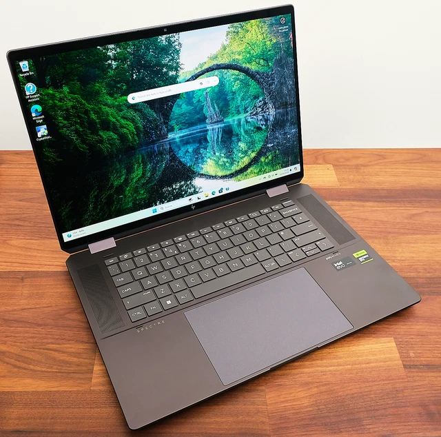 HP SPECTRE X360 16-aa0001na computer portatile OLED convertibile, Core ...