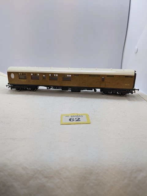 062 TRIANG TEAK R746 brake 3rd passenger coach LNER, RN1870. £5.91 ...