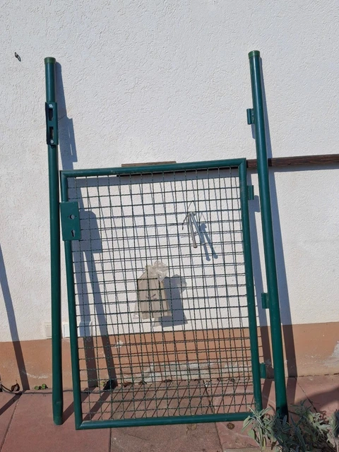 GARTENTOR METALL MIT Pfosten, Abstützungen und weiteren Zaunpfählen EUR ...