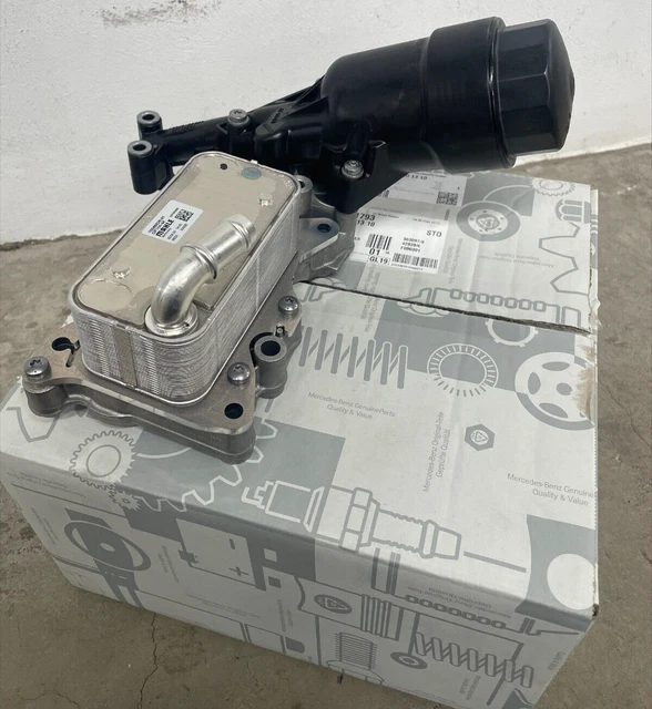 GENUINE MERCEDES-BENZ ENGINE Oil Filter Housing & Cooler, Om651 ...