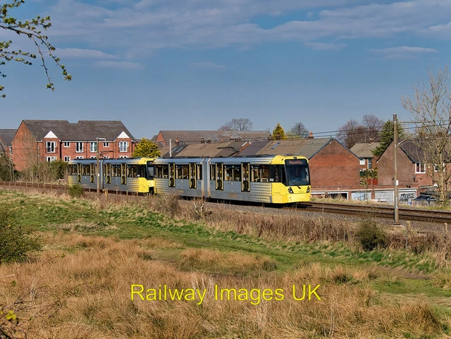 TRAM PHOTO 12X8 (A4) Metrolink Tram between Bury and Radcliffe c2021 £6 ...