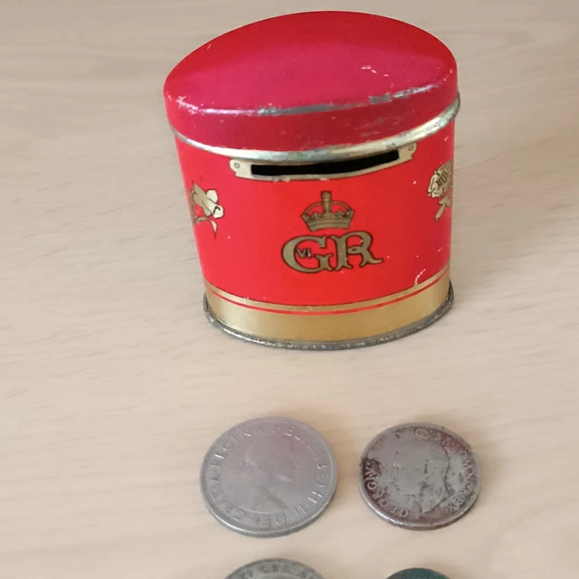 OXO CUBES MONEY Box Post Box 1937 GR with Old Coins - Farthings/forin ...