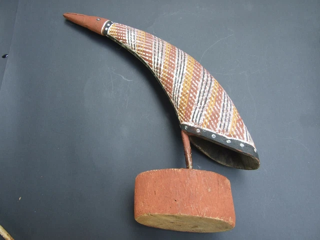 ABORIGINAL CARVED Buffalo Horn Bird Figure On Plinth Hand Painted ...