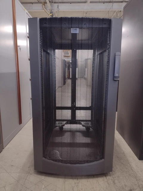 10622 G2 22u Rack Cabinet | Cabinets Matttroy