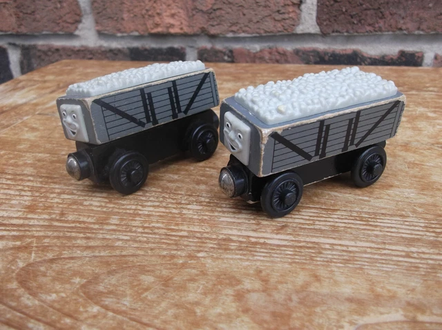 THOMAS THE TANK Engine & Friends Wooden Train - RICKETY TROUBLESOME ...