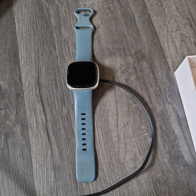FITBIT VERSA 4 Smartwatch Waterfall Blue Fitness Tracker GPS for ...