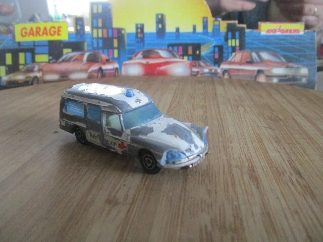 MAJORETTE-CITROEN DS &AMBULANCE& N°206-Ech 1/65-Made In France EUR 2,00 - PicClick FR