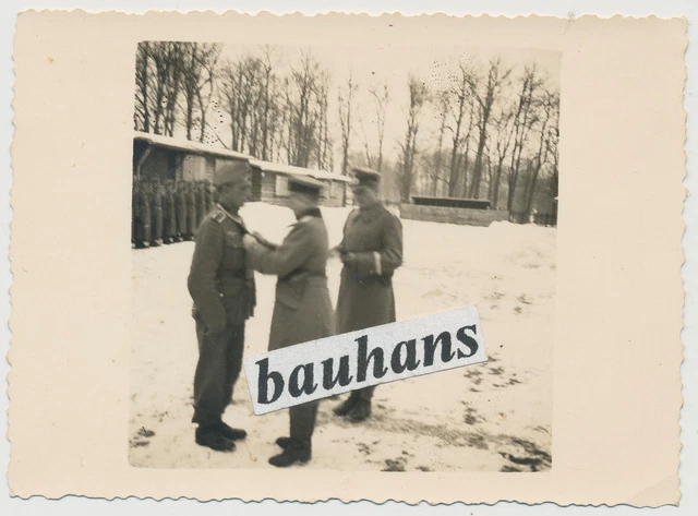 FOTO MAJOR BEI Ordens-Verleihung EK Winter 1941 2.WK (2146) EUR 4,90 ...