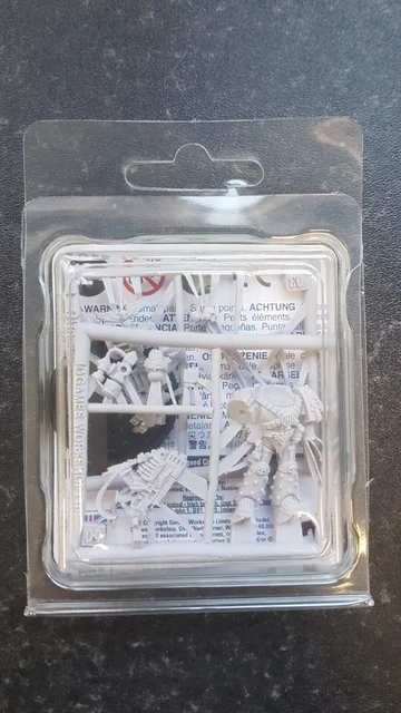 WARHAMMER 40000 40K Space Marines Captain Master of Relics Nuovo EUR 52 ...