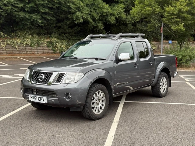 NISSAN NAVARA OUTLAW 3l v6 d40 automatic twin-cab £4,950.00 - PicClick UK