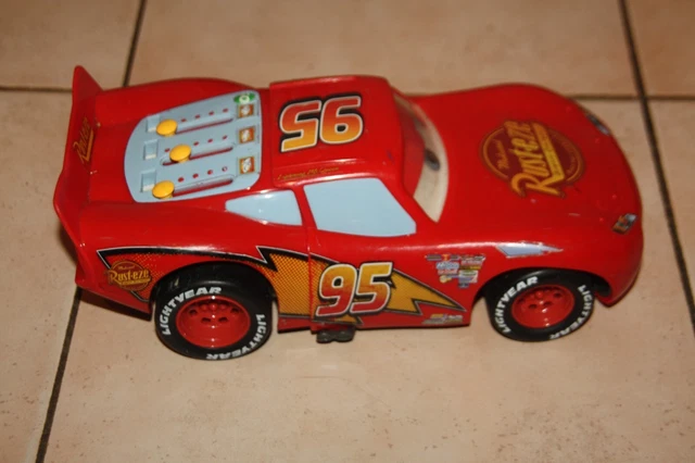 VOITURE CARS DISNEY pixar A PILE / ROULE ET SONORE EUR 25,00 - PicClick FR