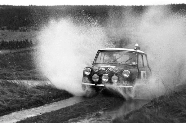PADDY HOPKIRK & Henry Liddon Mini-Cooper S RAC Rally 1965 Old Racing ...