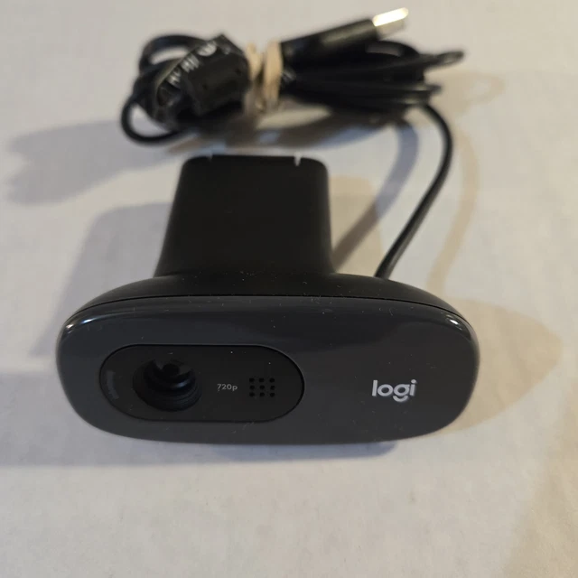 LOGITECH HD WEBCAM 720p Logi V-U0018 Built In Microphone USB Camera $19 ...