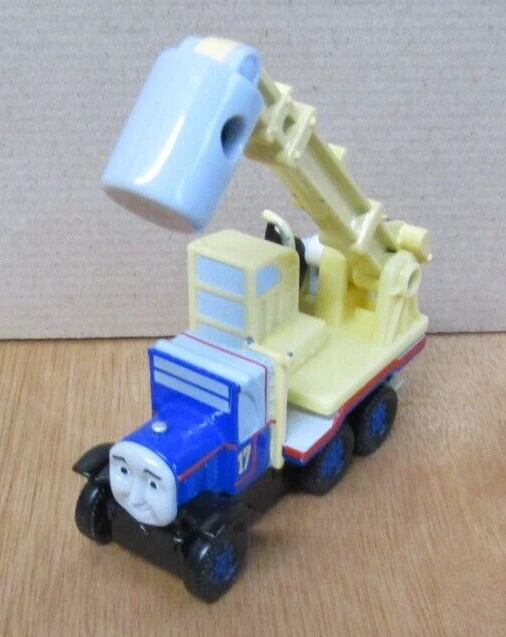 THOMAS THE TANK Engine & Friends Take N Play Magnetic Trains KELLY £7. ...