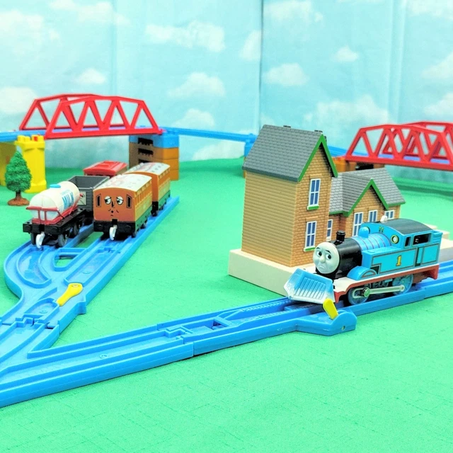 THOMAS AND FRIENDS Custom Trackmaster Sad Face Snowplow Thomas and ...