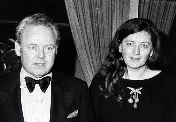 CARROLL OCONNOR AND Nancy Oconnor 1970 OLD PHOTO EUR 6,58 - PicClick FR