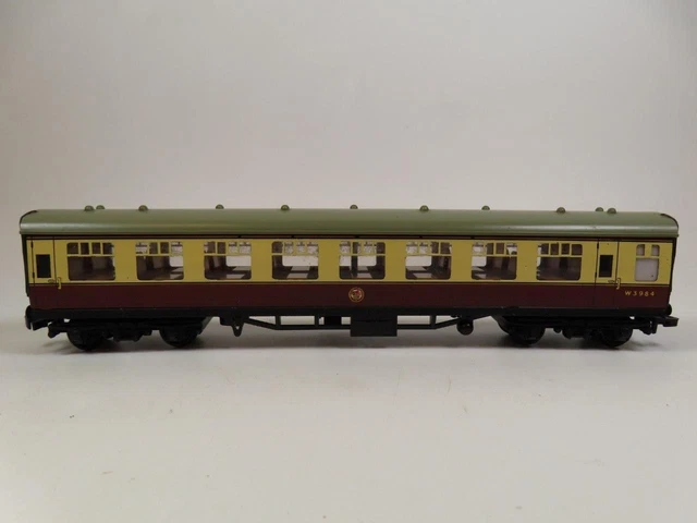 HORNBY DUBLO 4061 Open Corridor Coach 2nd Class W.R., OO, VNMB! £10.00 ...