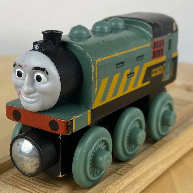 THOMAS THE TANK Engine - Mattel (2012) Wooden Engine - Porter £14.99 ...