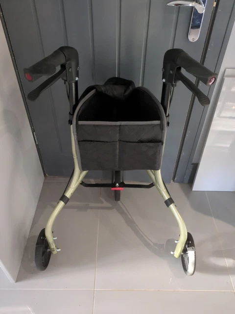 NRS HEALTHCARE FREESTYLE 3 Wheel Rollator Lightweight Aluminium Frame ...