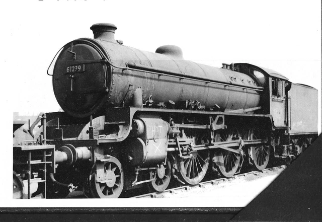 BR - EX Lner - B1 Class 4-6-0 61239 @ Gorton - Vintage Image - # L7129 ...