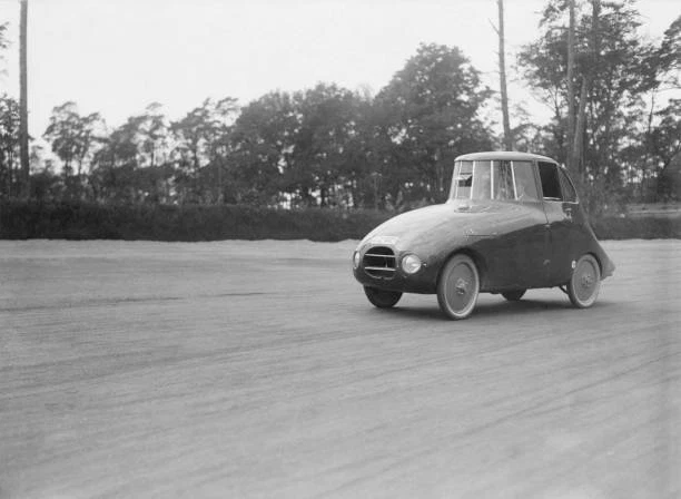 STREAMLINED CAR LEY T6 designed by Paul Jaray stream lined body 1921 ...